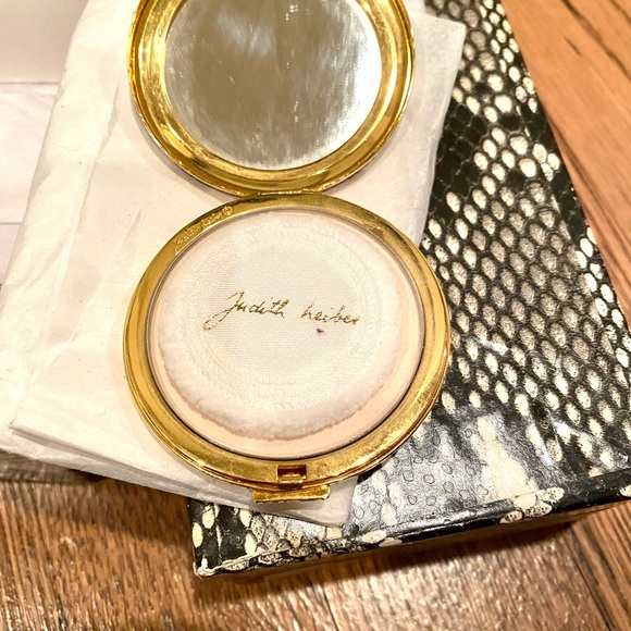 Judith Leiber | Makeup | Nib Authentic Judith Lieber Swarovski Crystals ...